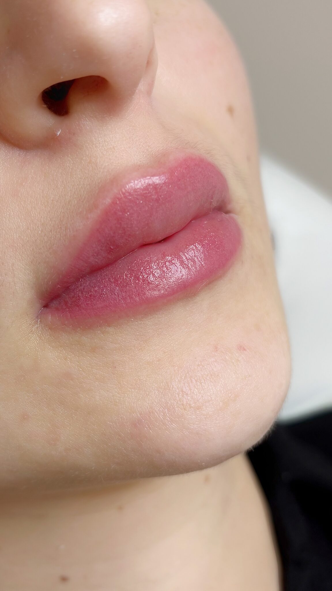 Lip blush – senčenje ustnic – Da Frame oblikovanje obrvi